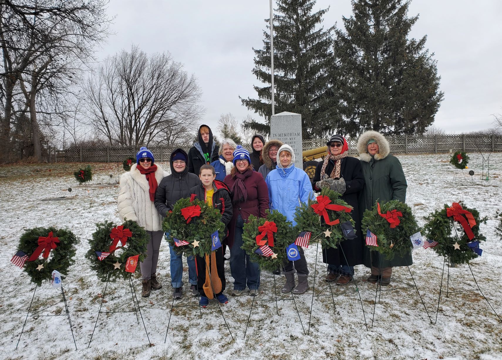 DAR/CAR Members Lay Wreaths Across America - thecity1